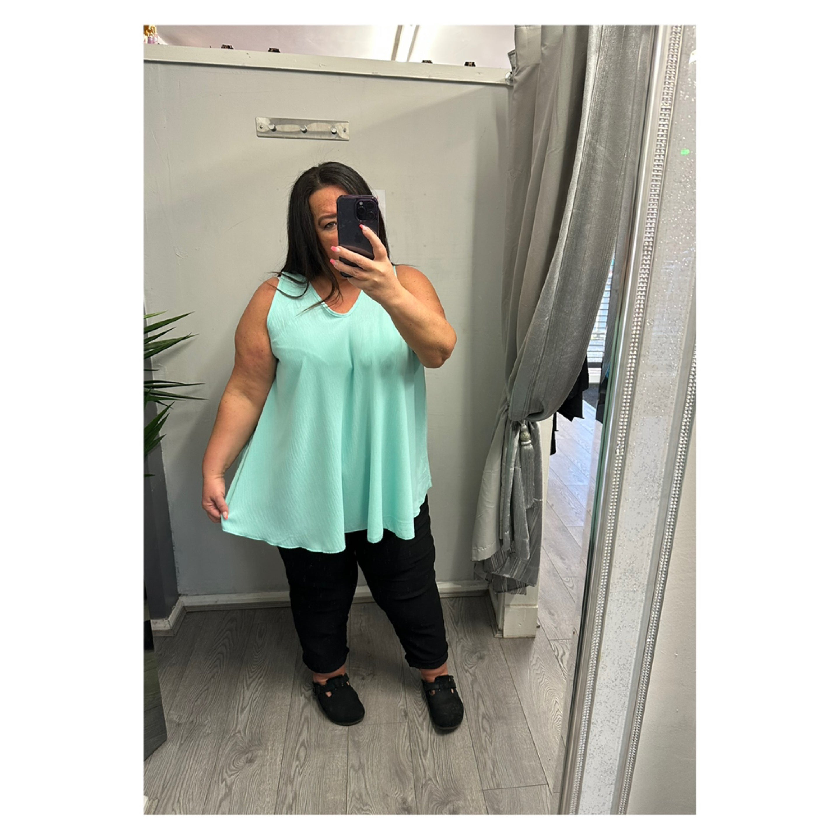 Aaliyah | Curv'I'Licious Limited